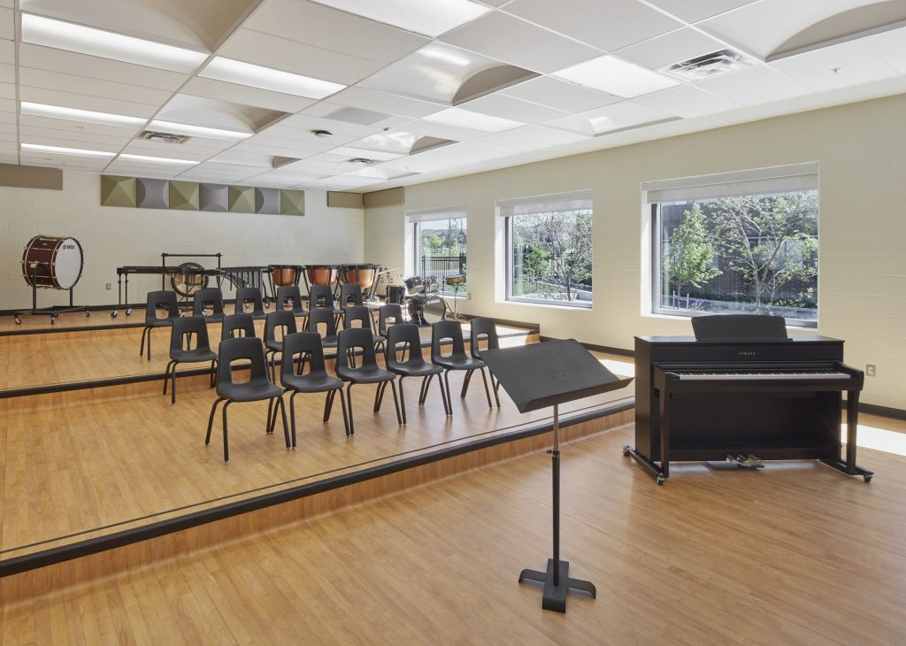 Bill Hogarth Secondary School - Snyder Architects